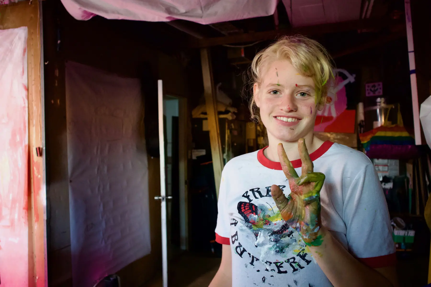 Clara Woods, the painting prodigy - Toombowkids